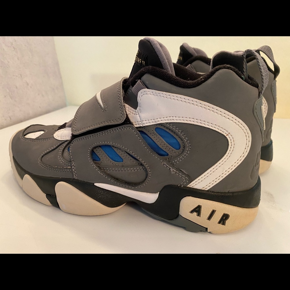 Nike Air Diamond Turf Ii Deion Saunders Size 9 Grey/B… - Gem
